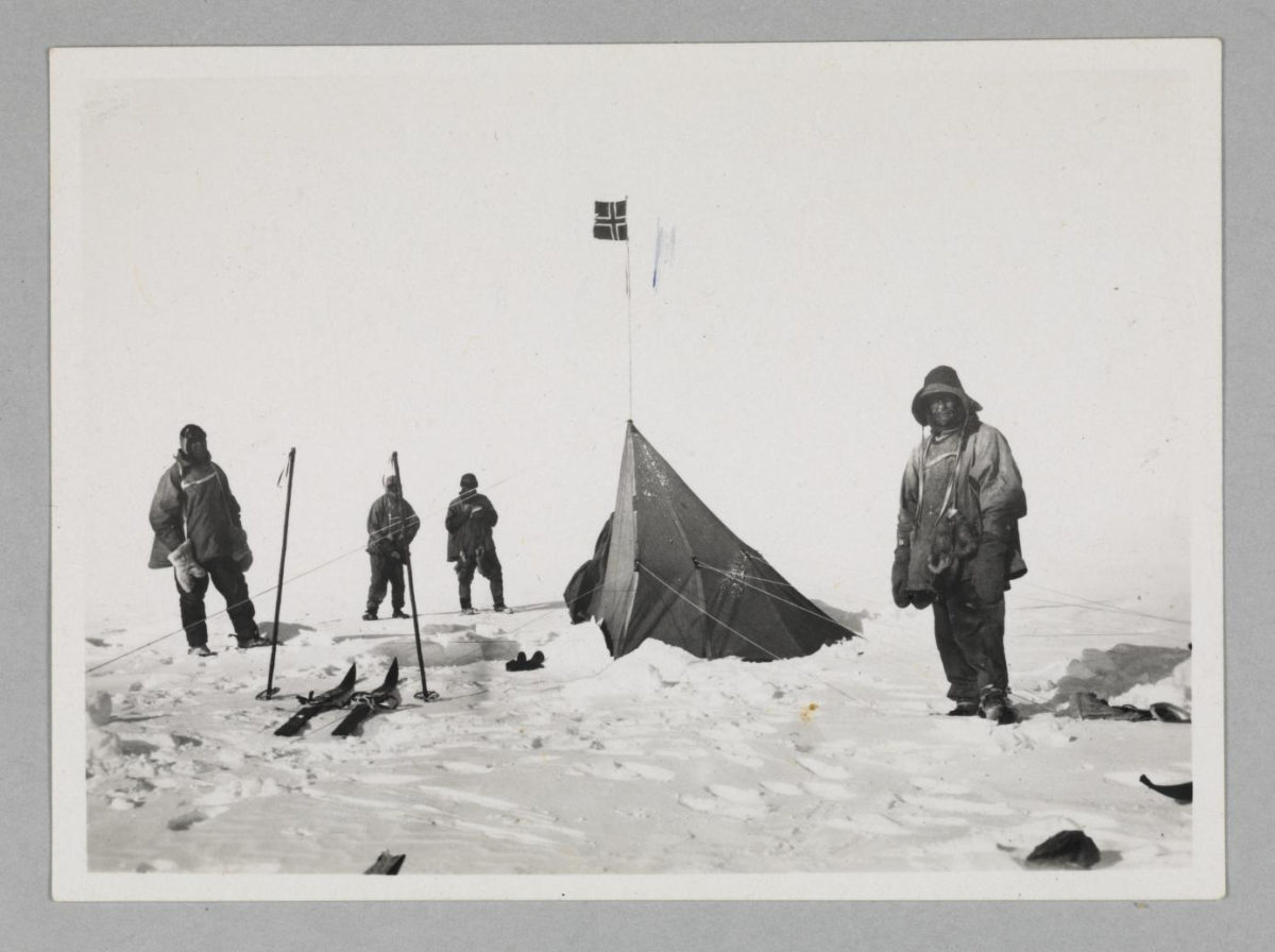Slik ble kappløpet om Sydpolen en viral nyhet | Nasjonalbiblioteket