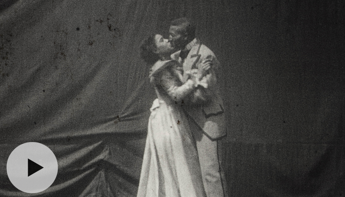 Kysset fra Leksvik | Nasjonalbiblioteket