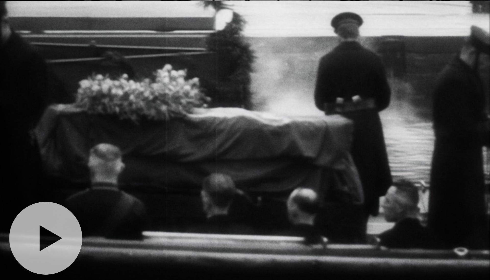 Dronning Mauds likferd | Nasjonalbiblioteket